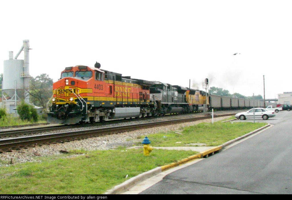BNSF 4403